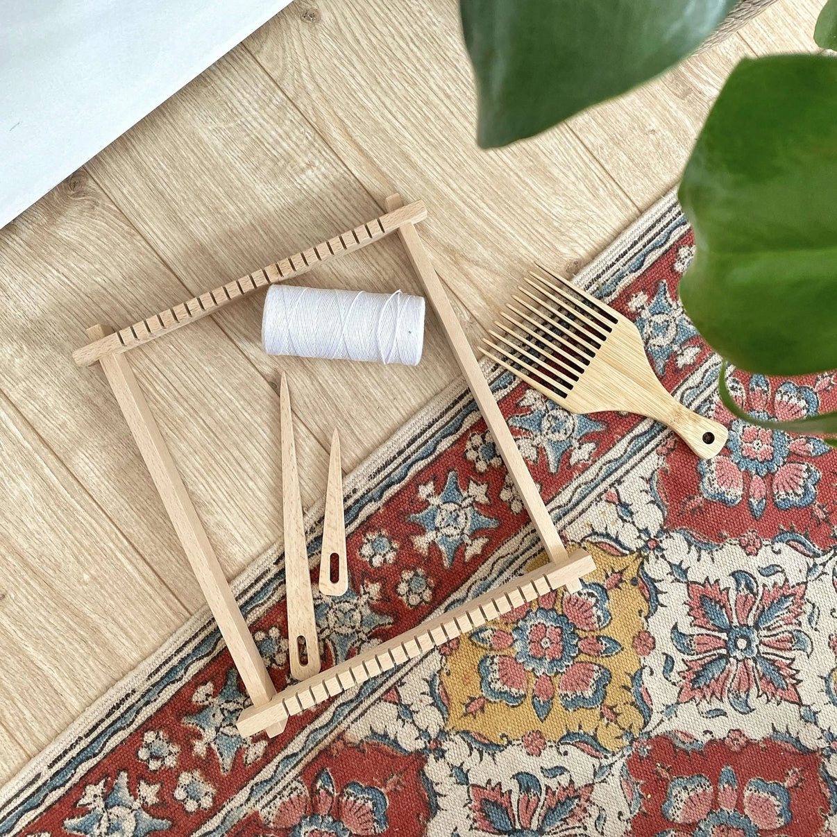Mini Weaving Loom Kit – The Joyful Studio
